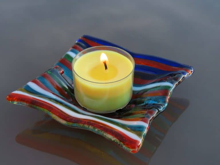 What Candle Keeps Flies Away? | BeatPests